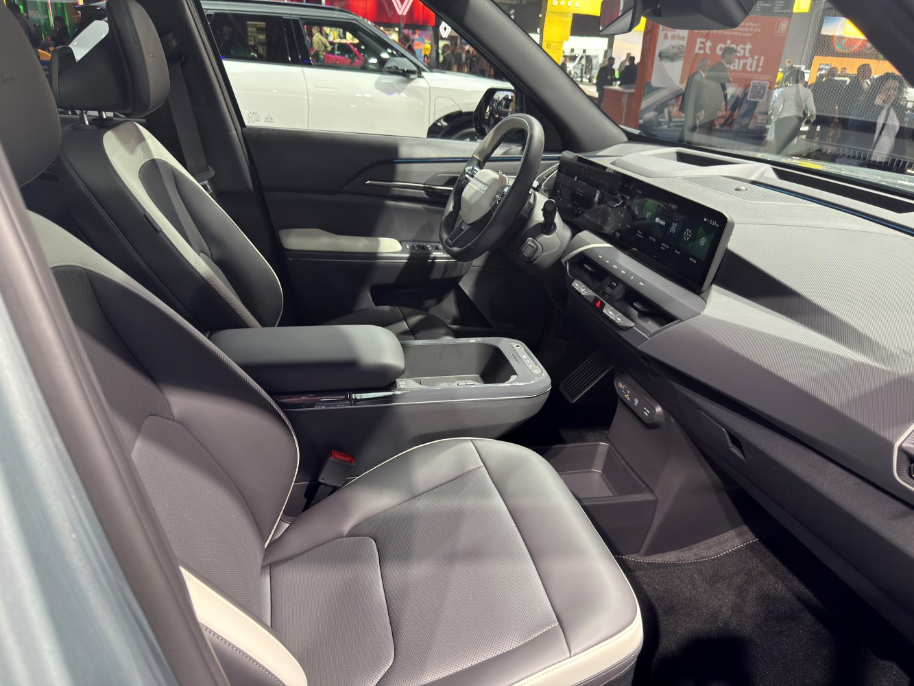 Kia EV5 2025 Interior with Digital Dashboard & Modern Console