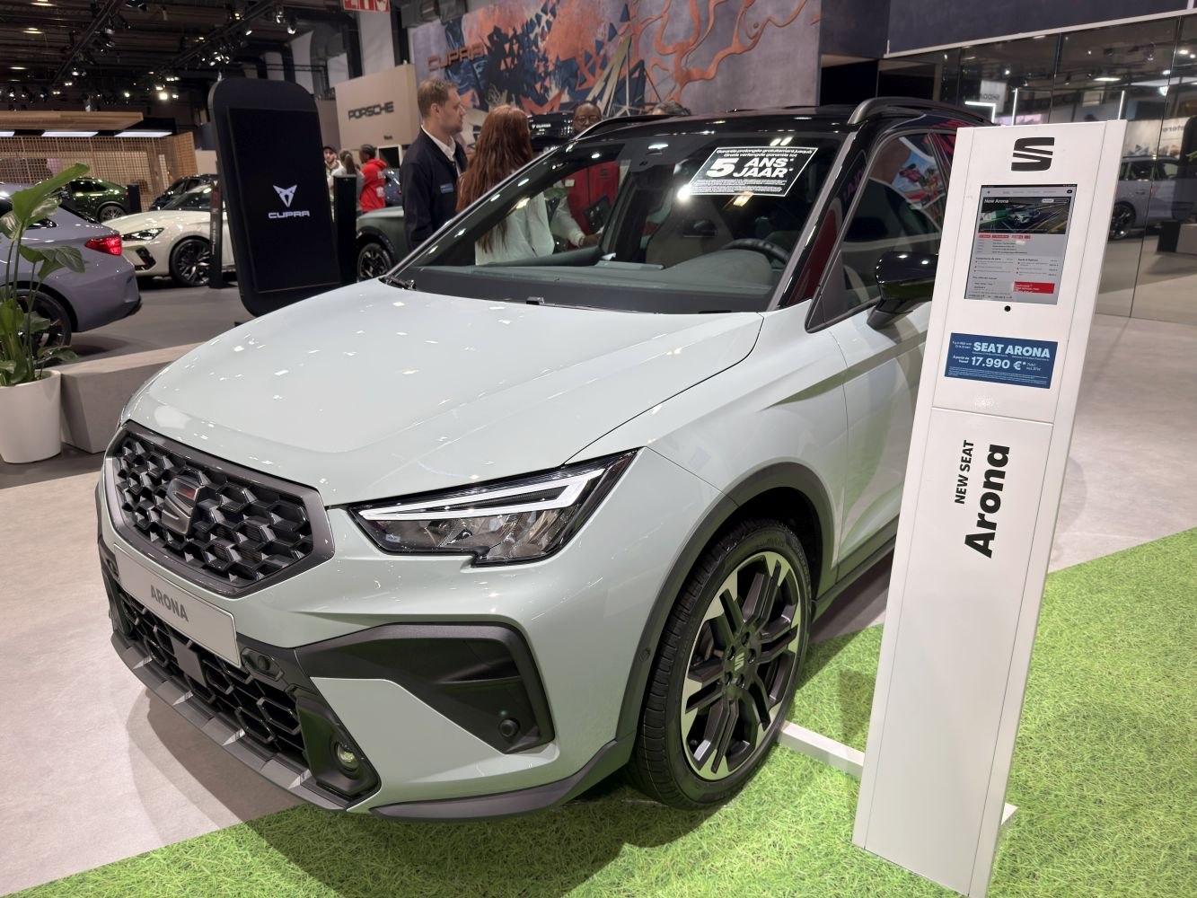 2026 Seat Arona Facelift Front Grille and Headlight Design