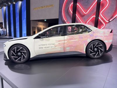 BMW Vision Driving Experience 2025 – Futuristic Concept Car Overview